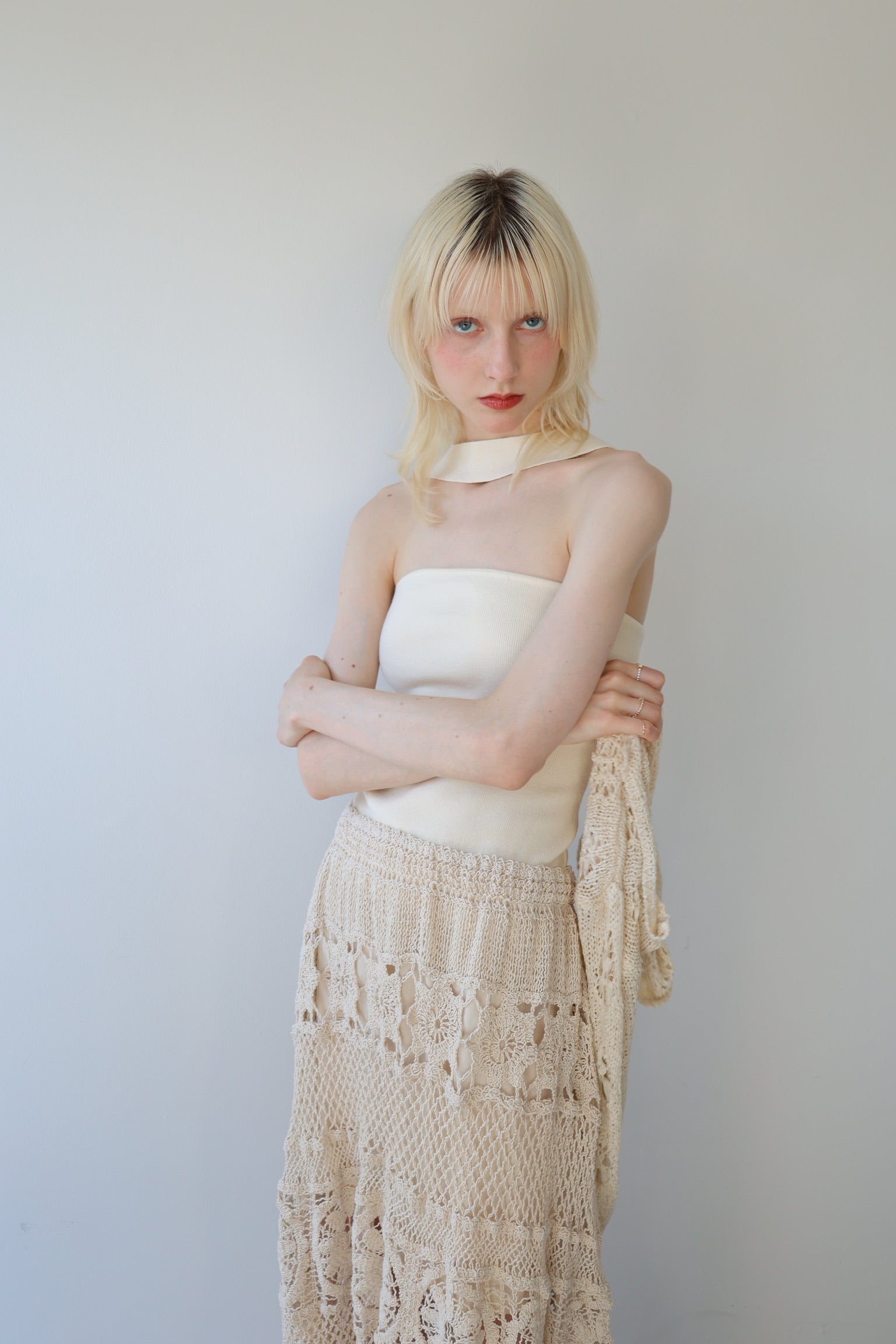 neck belt knit bare top – AMOMMA