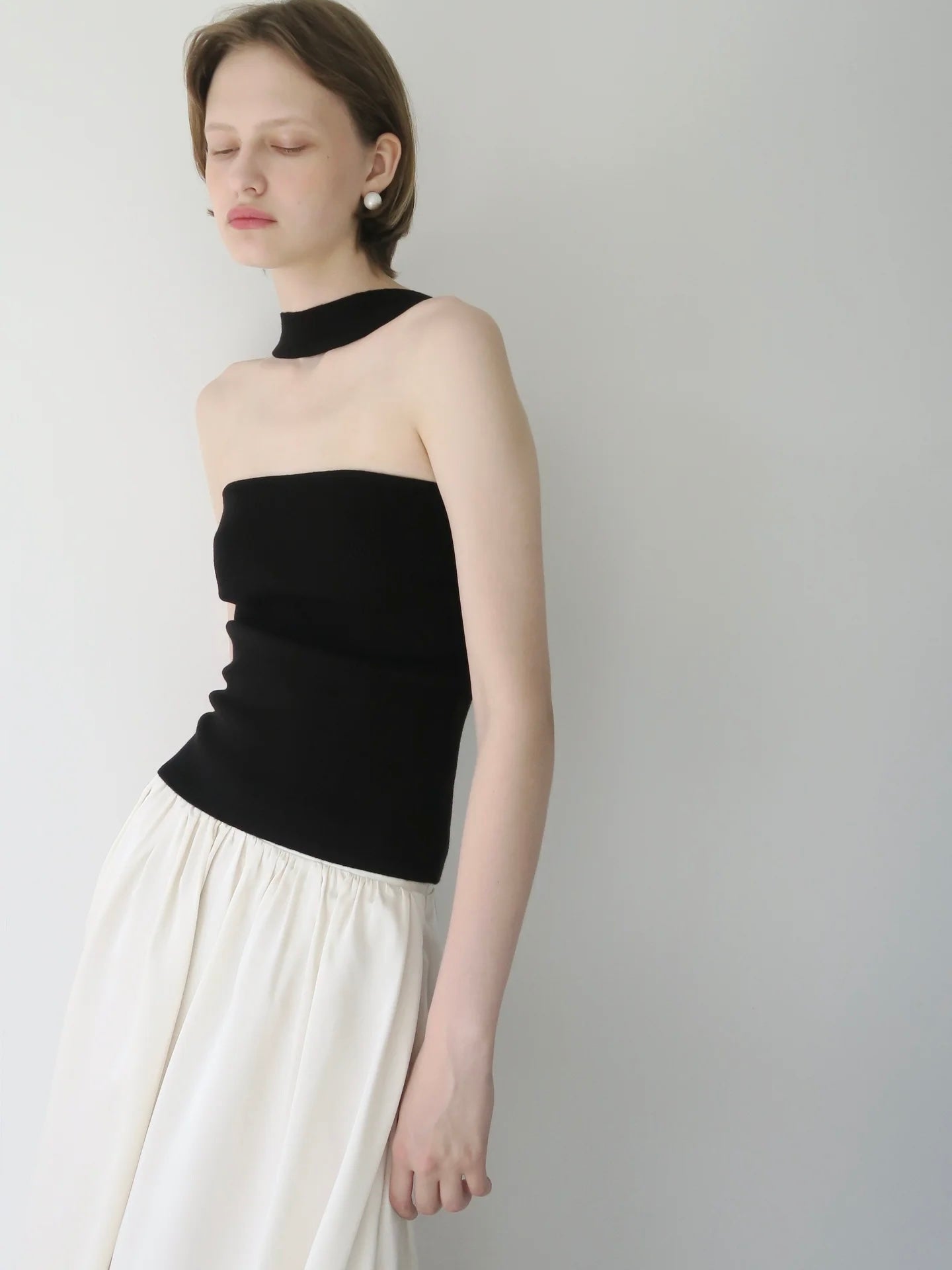 neck belt knit bare top – AMOMMA